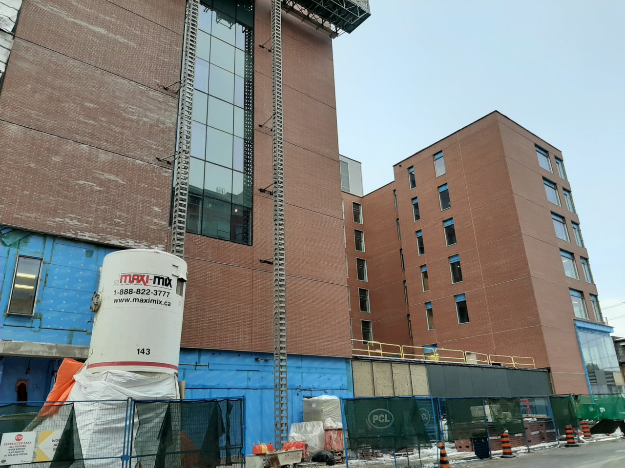 CAMH Queen Street | 60.3m | 7s | CAMH | Diamond Schmitt + KPMB ...