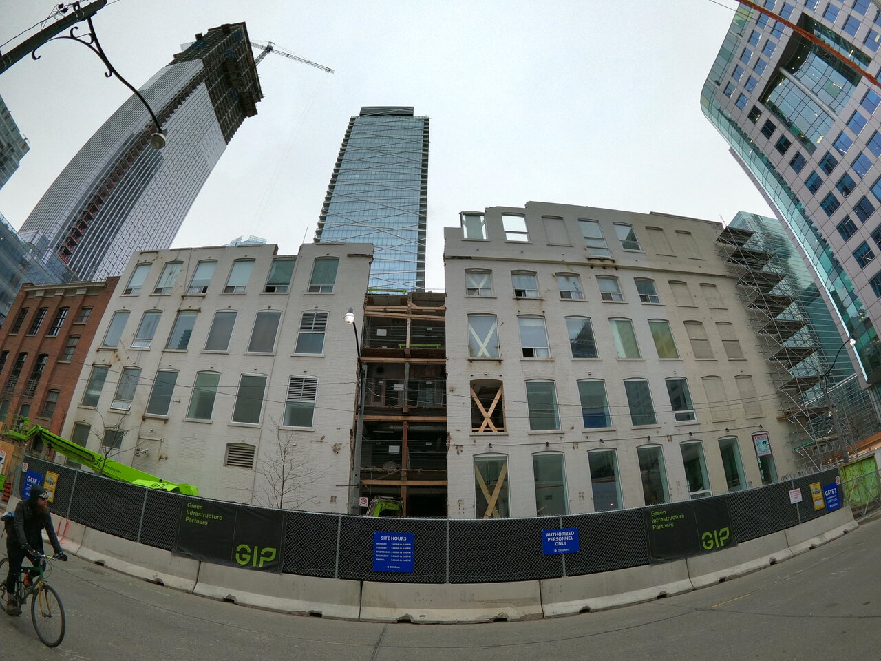 Toronto | Forma | 308m | 84s | Great Gulf | Gehry Partners | Page 463 ...