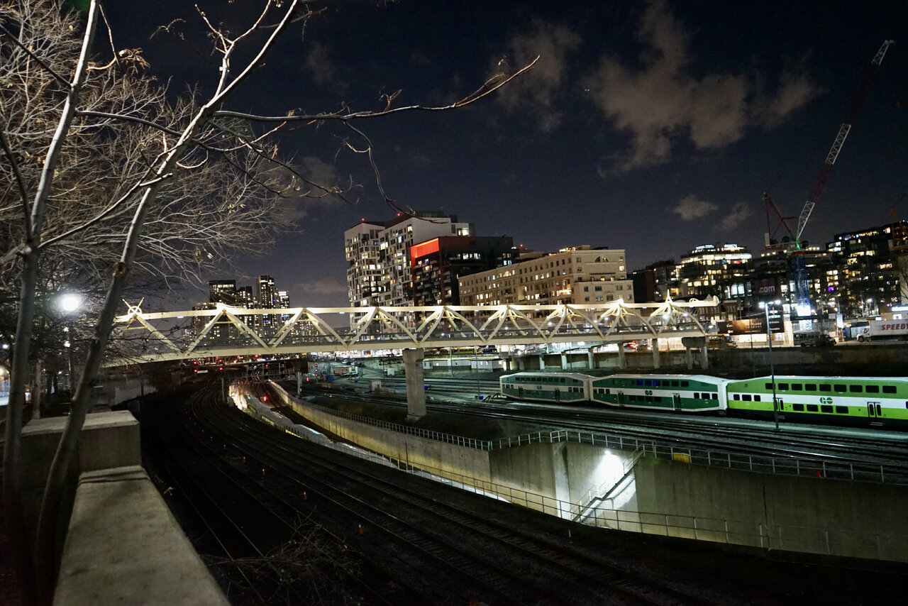 Photo Of The Day Puente De Luz Bridge Urbantoronto Toronto Bridges