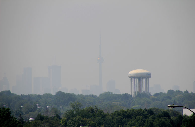 Photo Of The Day: A Smoggy Toronto Skyline From Don Mills And Sheppard ...