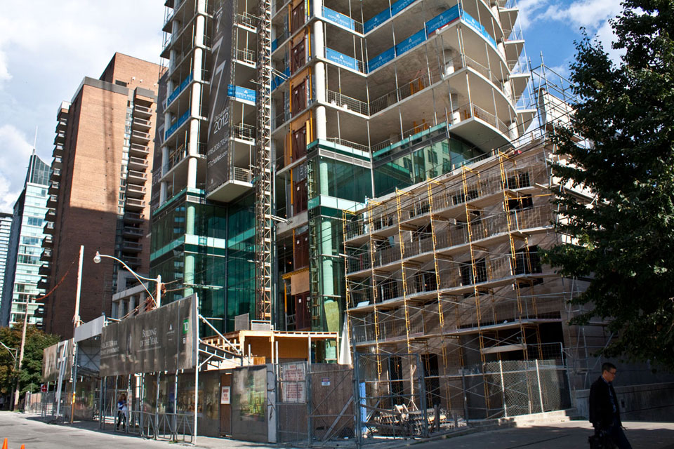 Cladding Continues To Rise At Aspen Ridge Homes' 77 Charles West Condos ...