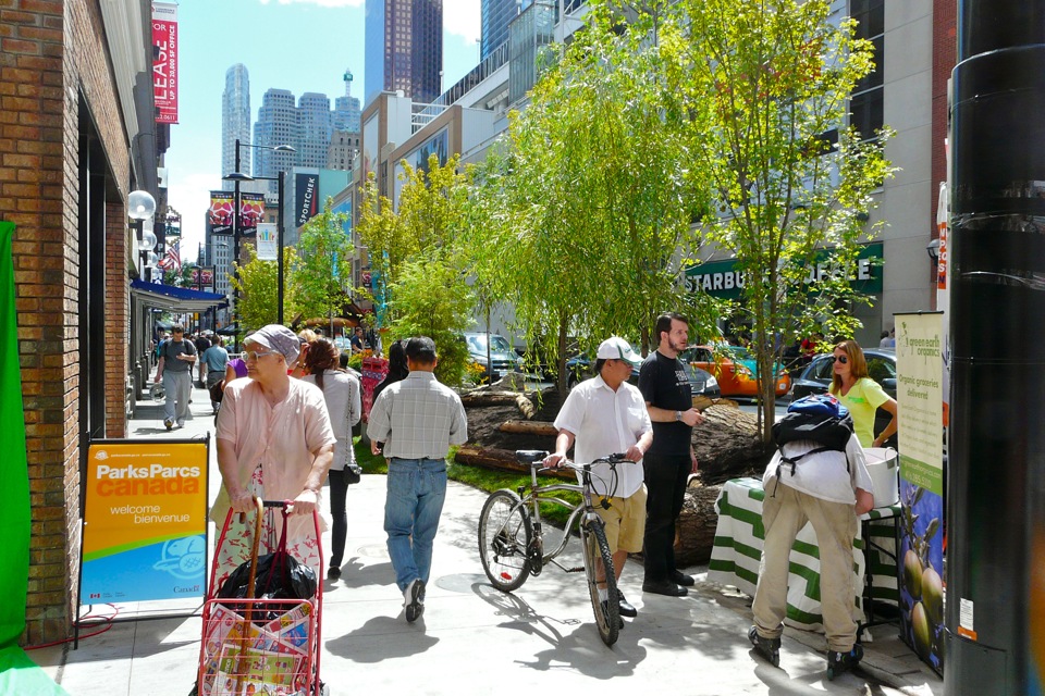 'Celebrate Yonge' Gives Pedestrians More Of Toronto's Main Street ...