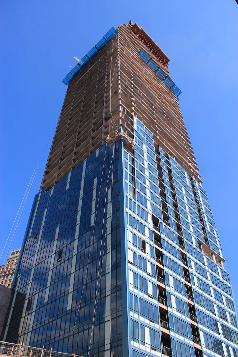 Increasingly Photogenic L Tower Attracts UT Shutterbugs | UrbanToronto