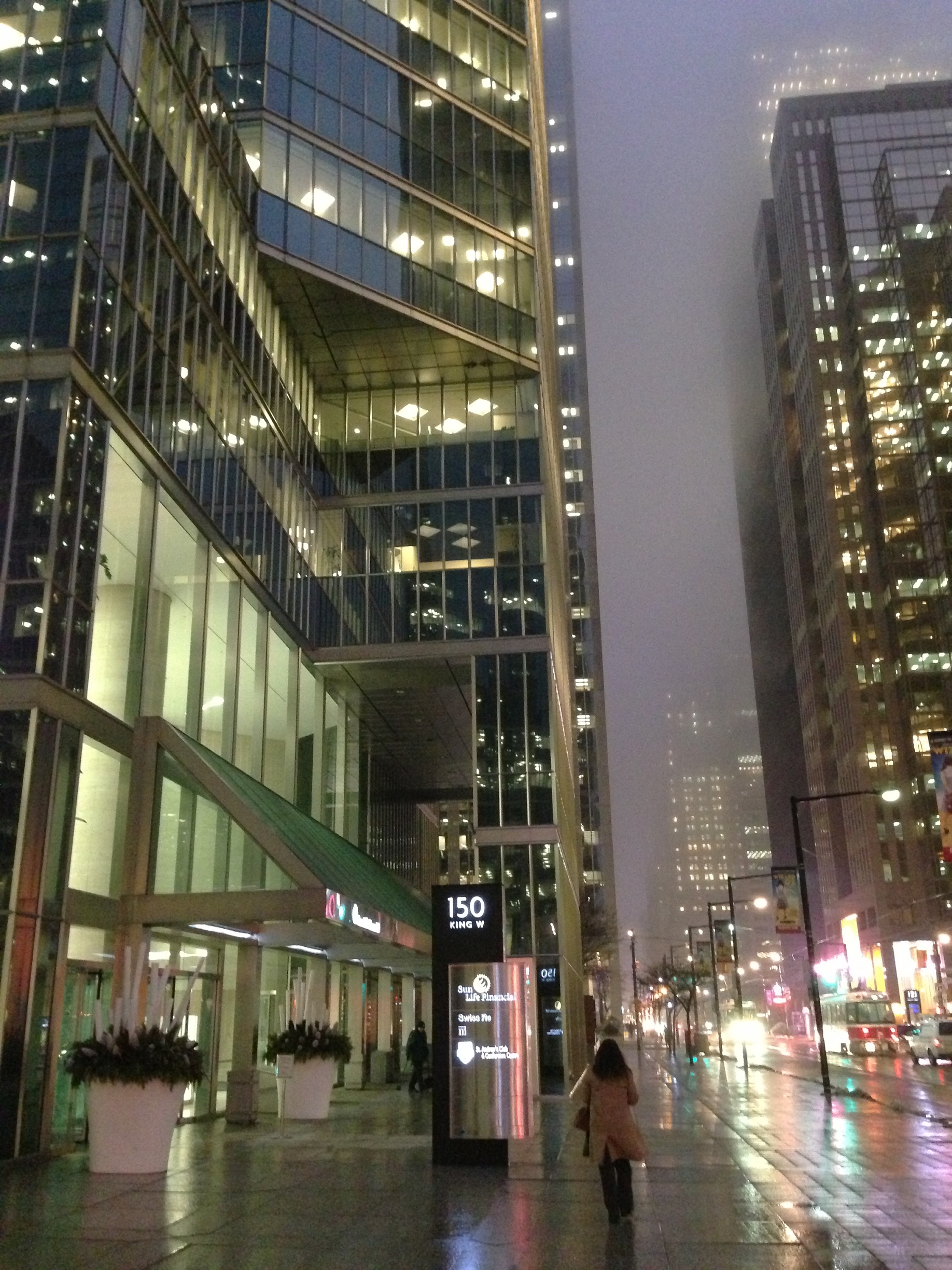 Photo of the Day: King and University | UrbanToronto