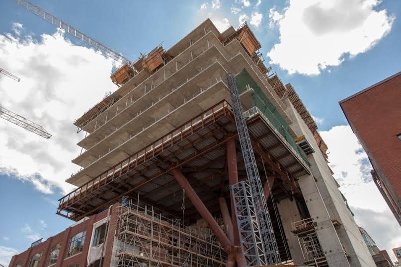 Queen Richmond Centre West Continues to Take Shape | UrbanToronto