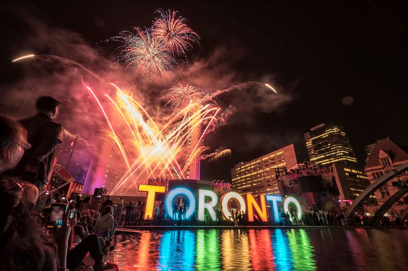 Our Favourite Photos of the Instantly Popular TORONTO Sign | UrbanToronto