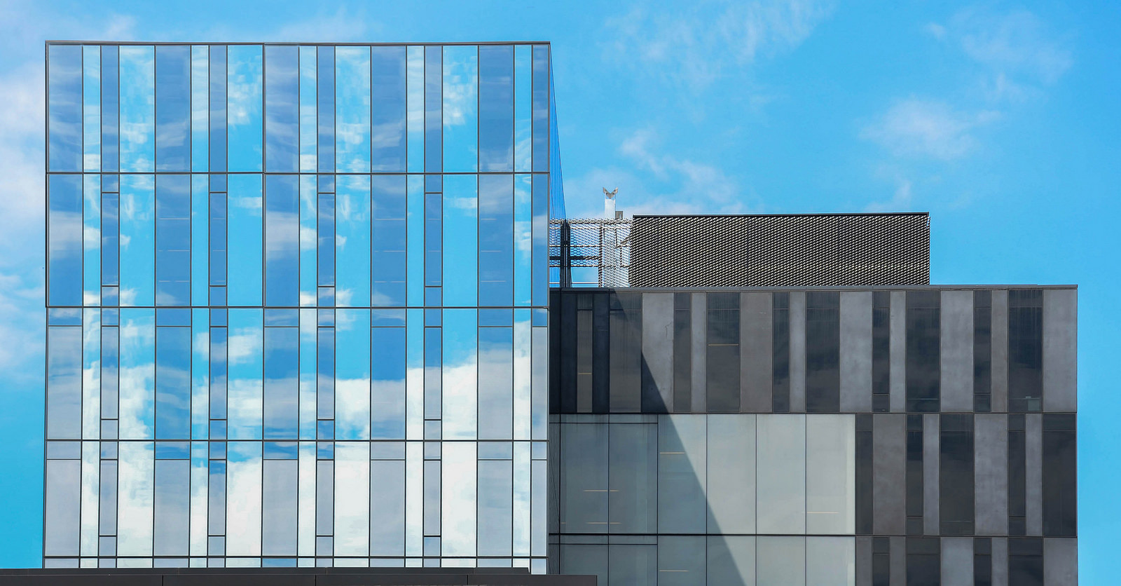Photo of the Day: Rotman School of Management | UrbanToronto