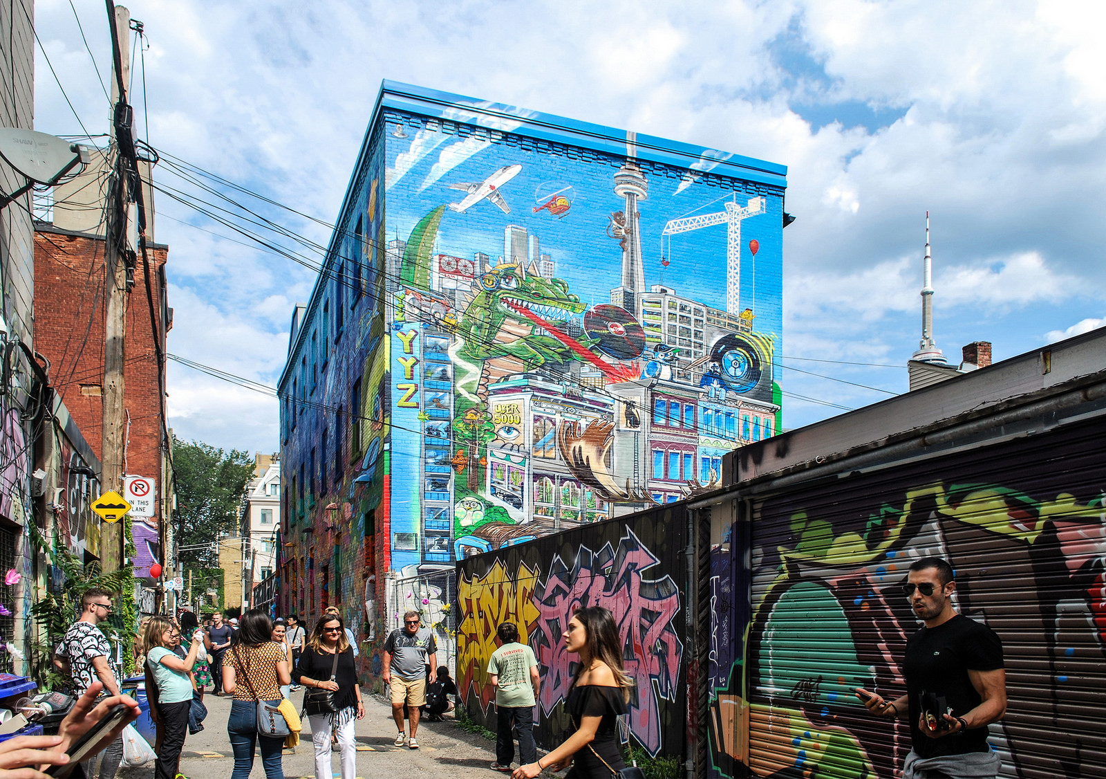 Photo of the Day: Uber5000's Toronto Mural | UrbanToronto