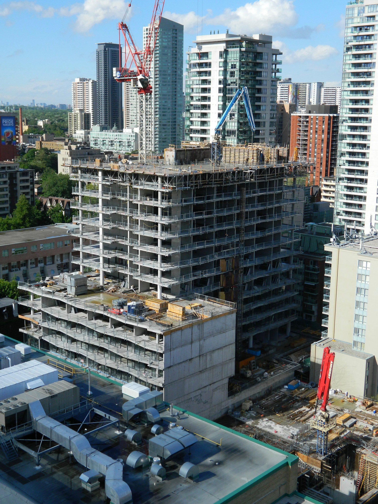 Beehive Geometry Taking Shape as 411 Church Ascends | UrbanToronto
