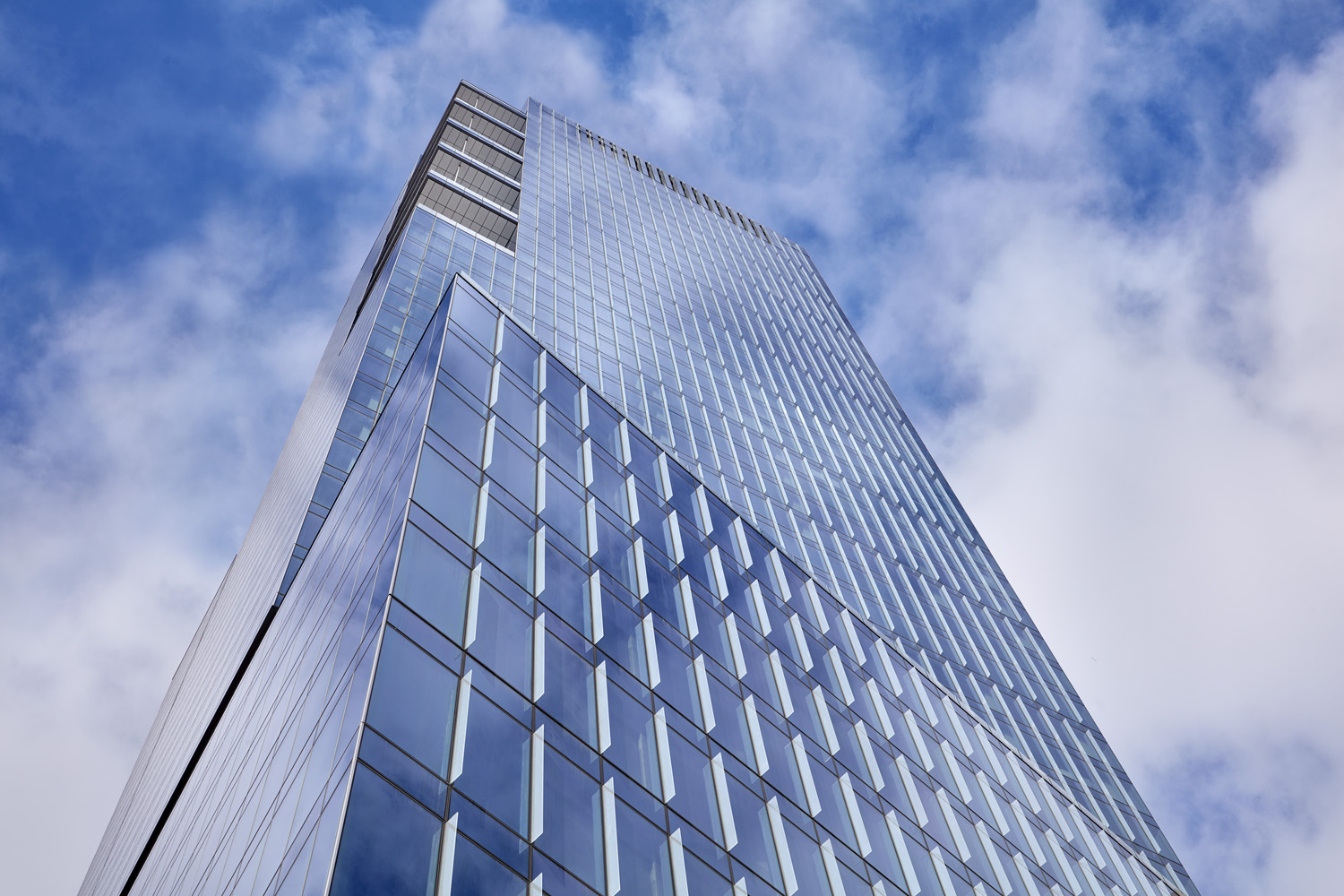 Goettsch Partners Completes 45-Storey Office Tower in San Francisco ...