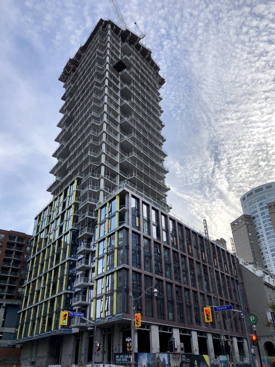 75 on The Esplanade Approaching Final 100-Metre Height | UrbanToronto