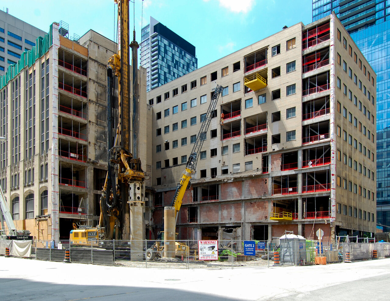 Early Construction for United BLDG Advancing on University Avenue ...