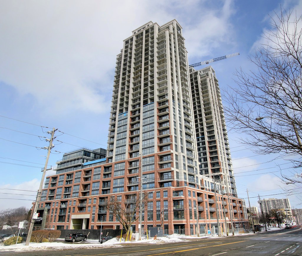 Topped Off, One Crane Remains Atop Pinnacle Toronto East in Scarborough ...